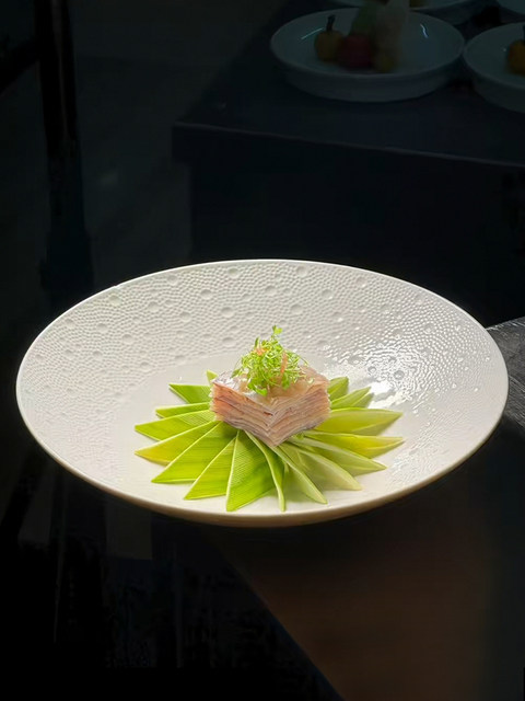 Hotel tableware ceramic catering commercial plate creative cooking ...