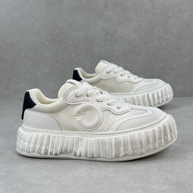 American retro round toe dissolved thick-soled shoes new niche black ...