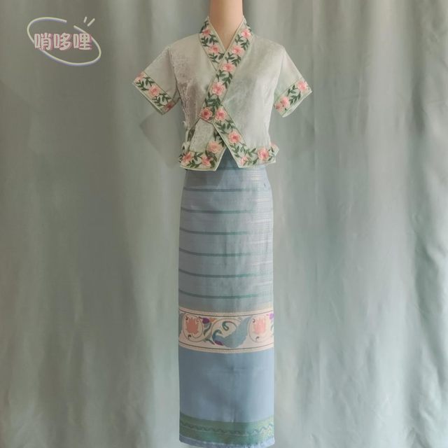 Summer new Dai clothing women's short-sleeved embroidered tops woven ...