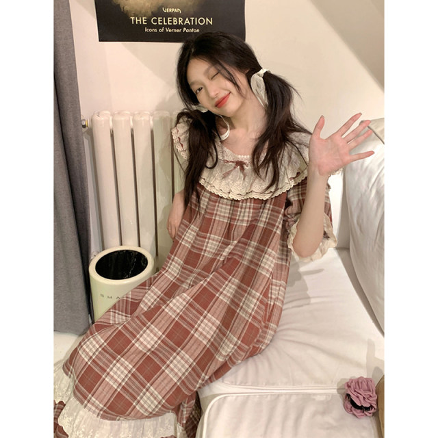 Sweet checkered princess wind whole cotton short -sleeved nightdressing ...