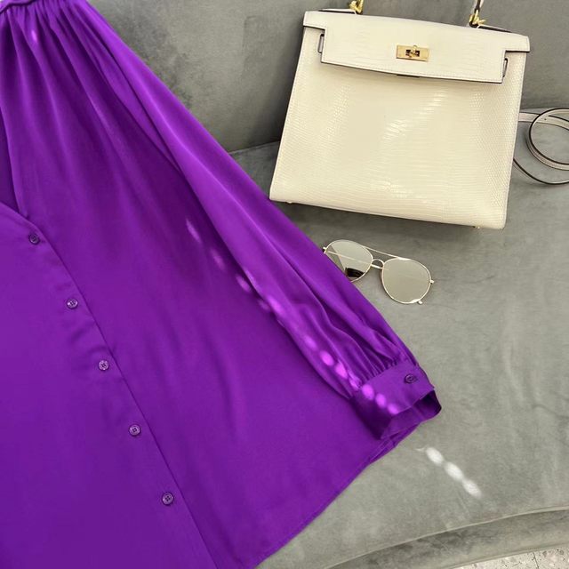 V -neck shoulder pinch cream elastic satrin silk fashion is thin and ...