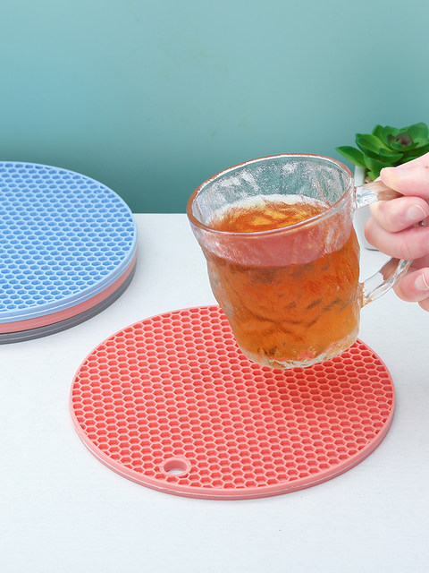 Insulation mat silicone anti-scalding table mat Nordic heat-resistant ...