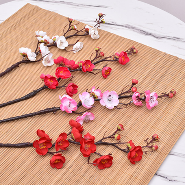 Simulated plum blossoms and wintersweet branches, engineering ...