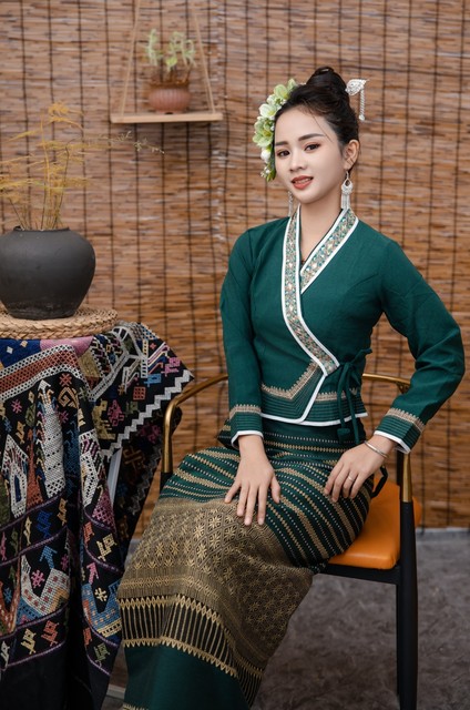 New Dai ethnic costume women's Xishuangbanna traditional suit travel ...
