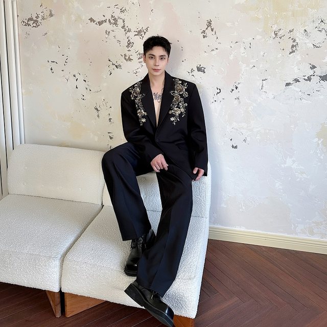 Autumn Gao Ding Light Luxury Embroidered Flower Sequenant Casual suit ...