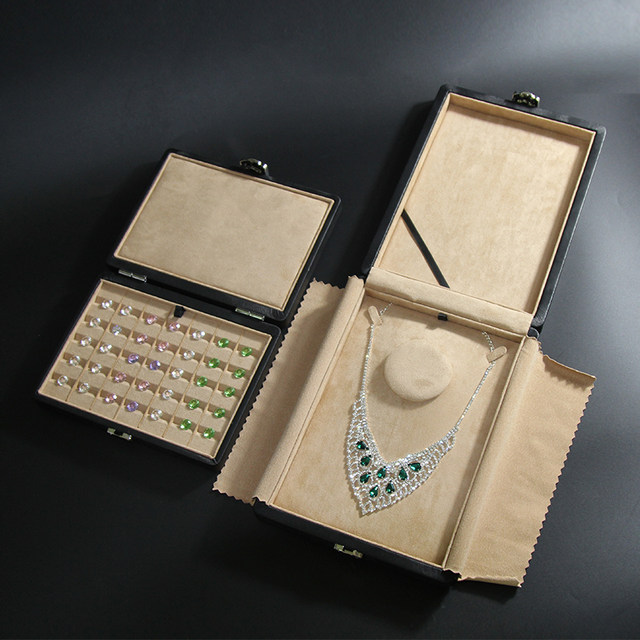 High-end craftsmanship suede necklace box diamond necklace pendant box ...
