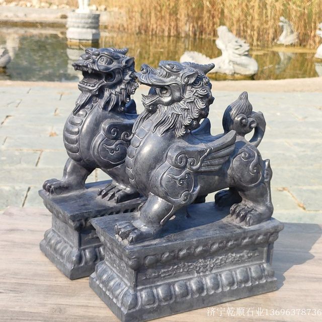 Bluestone Pixiu stone carving Pixiu doorway a pair of Pixiu ornaments ...