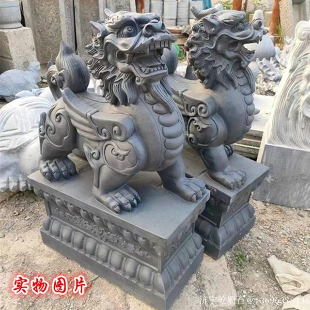 Bluestone Pixiu stone carving Pixiu doorway a pair of Pixiu ornaments ...