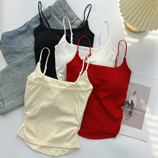 American small camisole female wears chest pads, beautiful back, chest ...