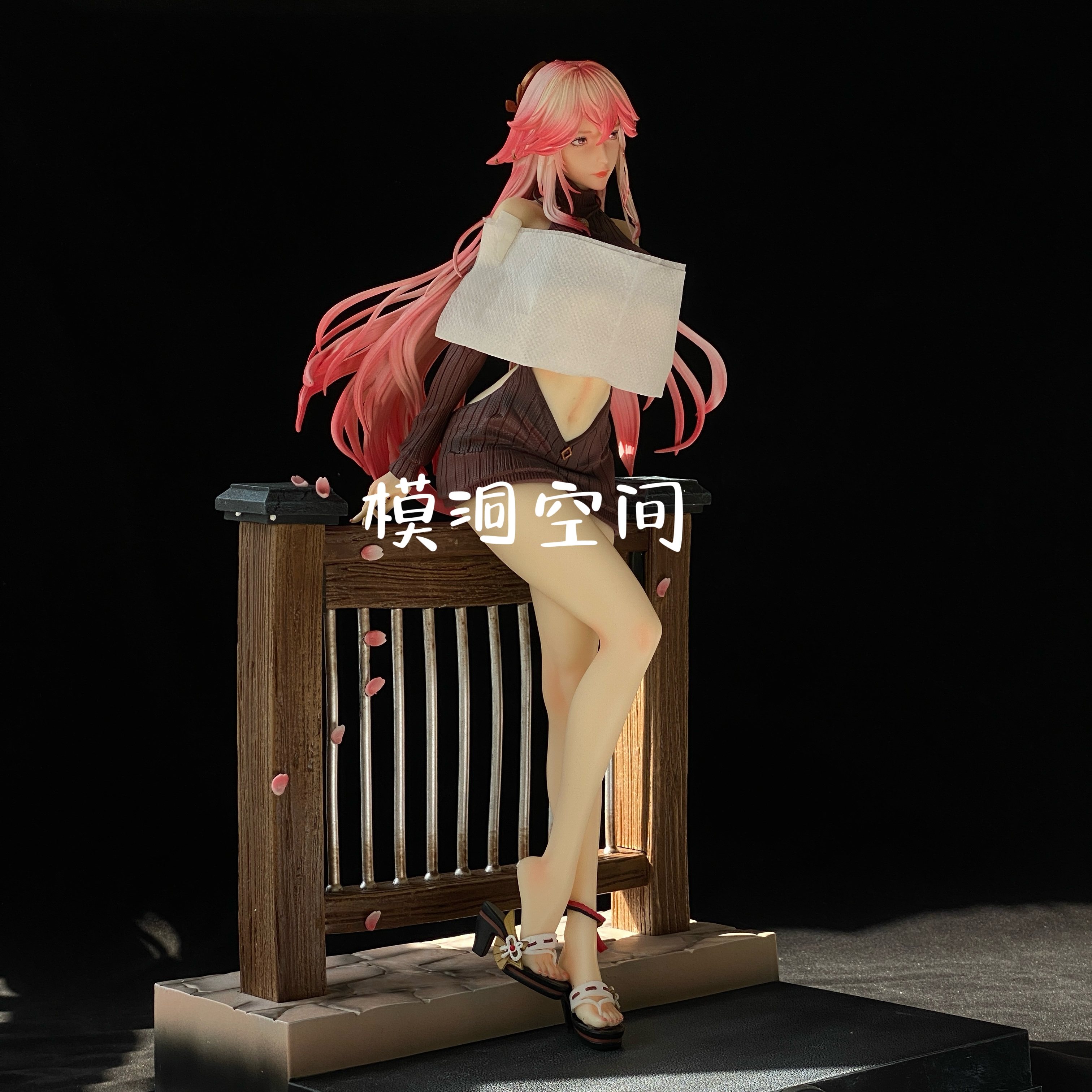 High -quality version of the large standing posture, the second ...