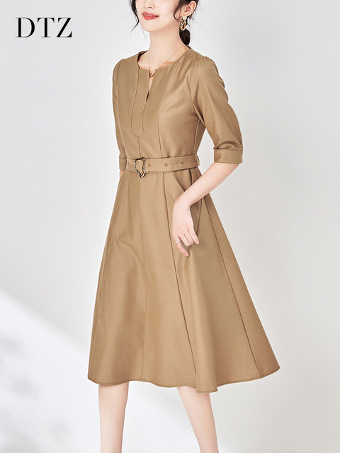 Professional Temperament Commuter Dress, Intellectual, Dignified ...
