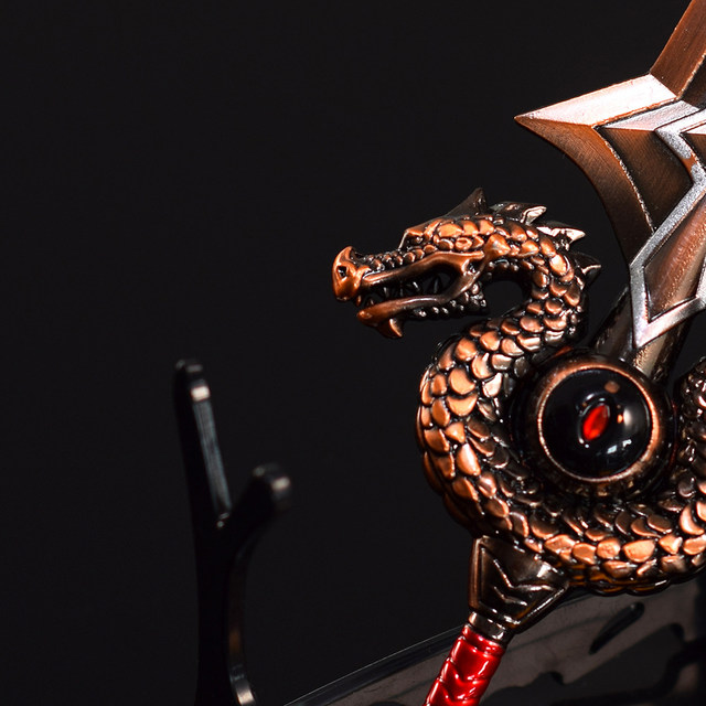 World of Warcraft game peripheral Ashkandi Brotherhood sword metal ...