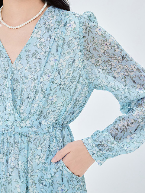 Qiushui Yiren fresh and elegant small floral dress 2025 autumn new ...