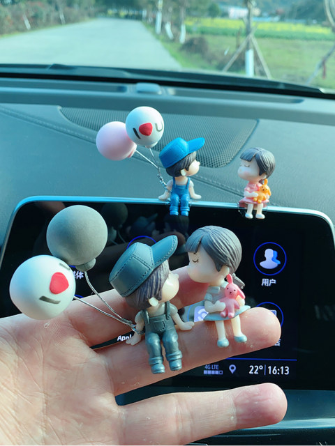 Send girls creative center consoles, high-end car interior decoration ...