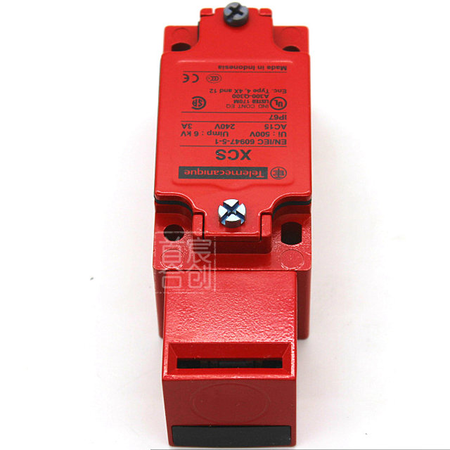 Schneider safety door switch XCS-A plug-in protective door lock XCSA501 ...