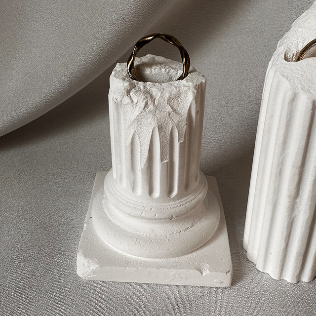 Creative European retro gypsum weathered fractured Roman column ring ...