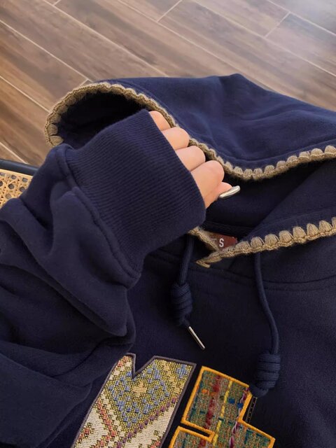 Outlets ~ Clear Warehouse Picks up the US retro blue hooded sweater ...