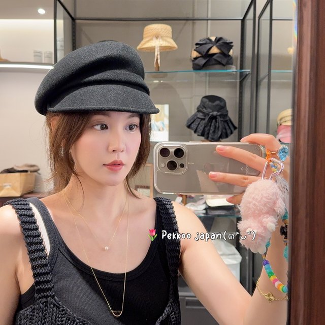 The same style as Zhao Lusi in China CA4LA ONM01922 MAY FELT skewed wool newspaper cap baseball cap