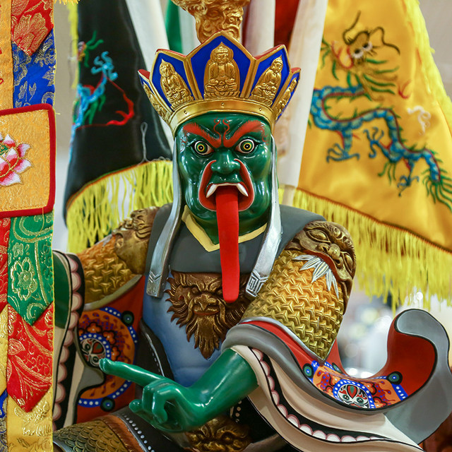 Tantric face-faced master Buddha statue, burnt-faced master, flame ...