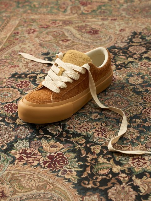 MATNUT x OF x 24KGOLDN Maillard wears thick soles to increase height ...