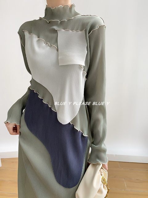 BLUEY color block stitching high neck round neck design pleated long ...