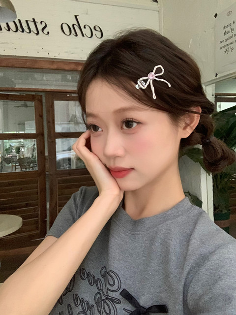 Miao Sweetheart ~ Silver diamond rhinestone bow hair clip design sensor ...