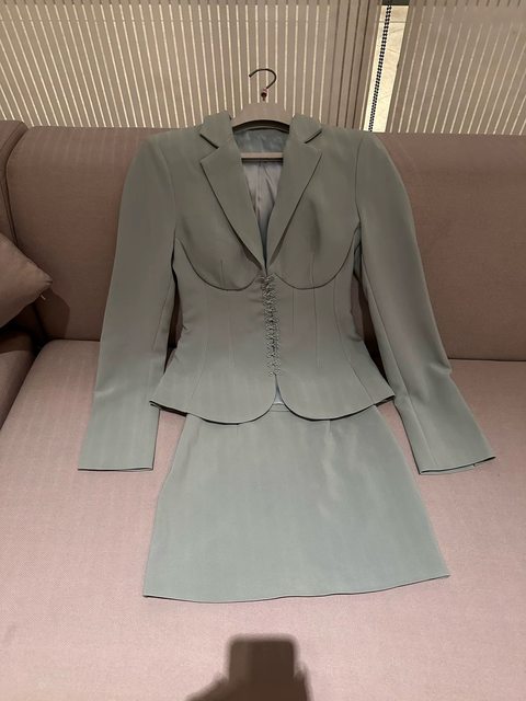 *La*Perlaaa milk blue*fixed dye V -neck buckle showed chest big suit+OL ...