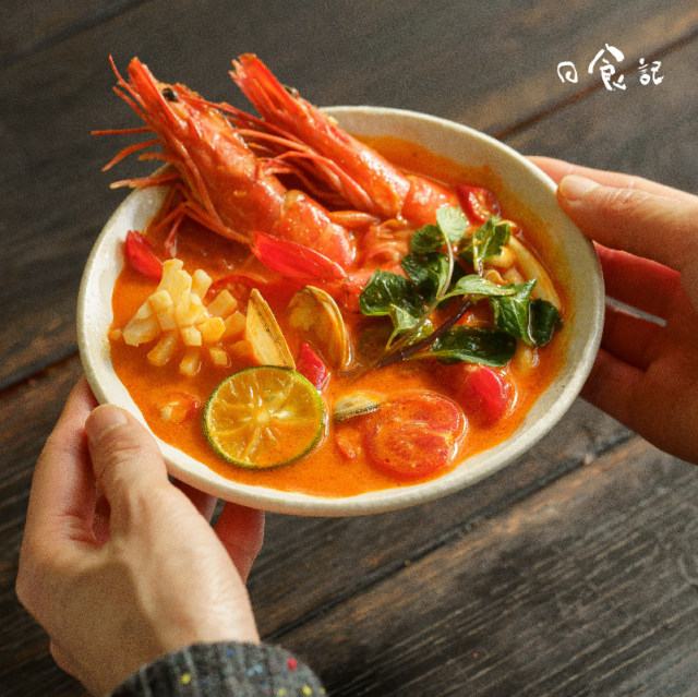 Day Eastern Thai Winter Yin Gong Soup Bad hot pot soup base sour sour ...