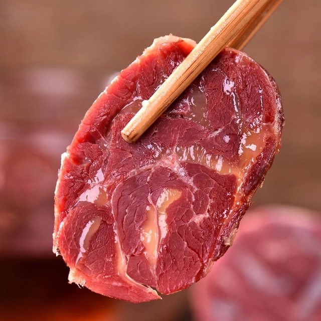 Langzhong Ancient City tendon beef 500g large chunks of braised beef ...