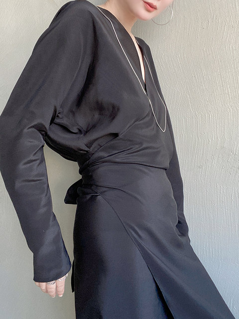 Slowly circular original niche 022 Summer black silk V -neck dress long ...