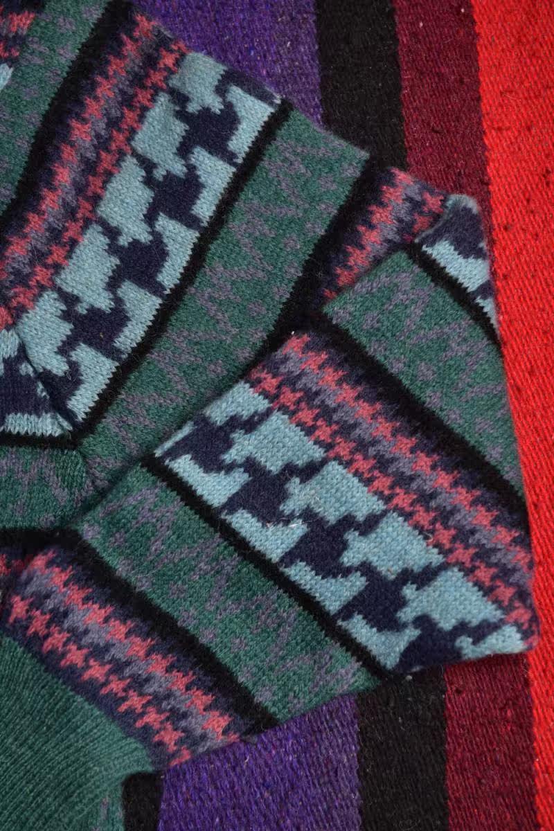 Fair Isle vintage style retro ethnic snow handle hollow pullover Ferris ...