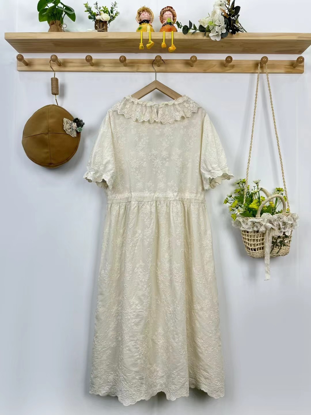 Xia Lei lace the embroidery short -sleeved cotton dress, the waist is ...