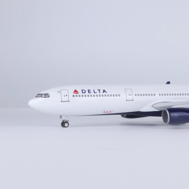 Delta Airlines Airbus A330 simulated passenger aircraft model boy gift ...