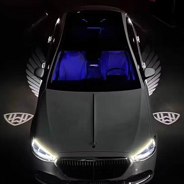 Mercedes-Benz rearview mirror projection angel wing welcome light is ...