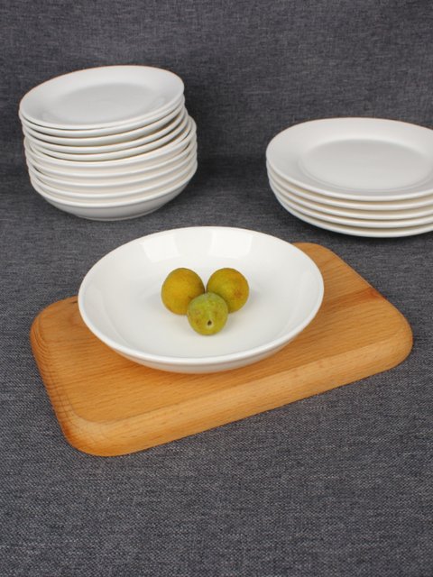 Pure white 5-inch 13-cm small plates are widely used for dish-carrying ...