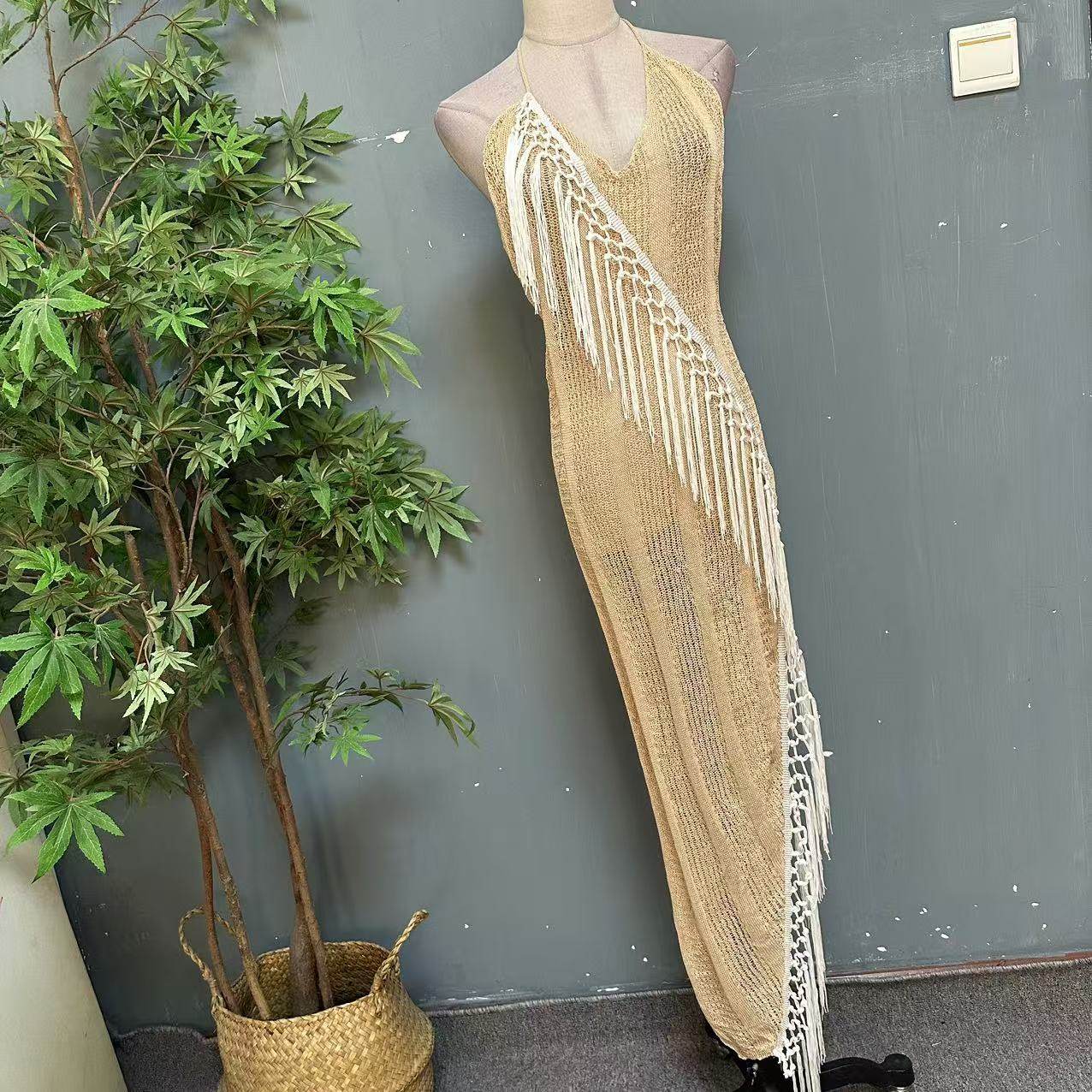 0106-11 Foreign trade trend brand fashion hollow woven halter neck ...