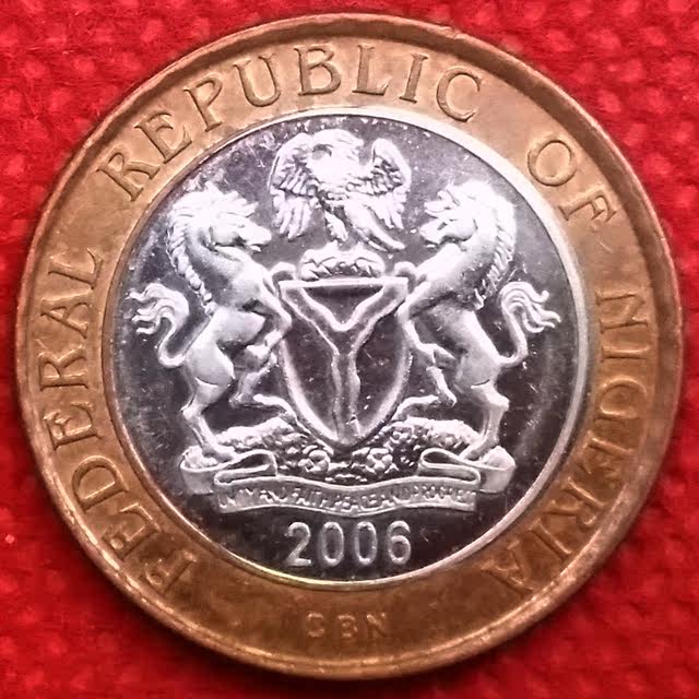 2006. Nigerian 2 Naira Bicolor Bimetallic Coin 26mm. Old Coin Foreign ...