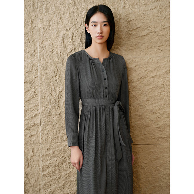 INSUN Enshang winter elegant and textured pleated silk wool dress
