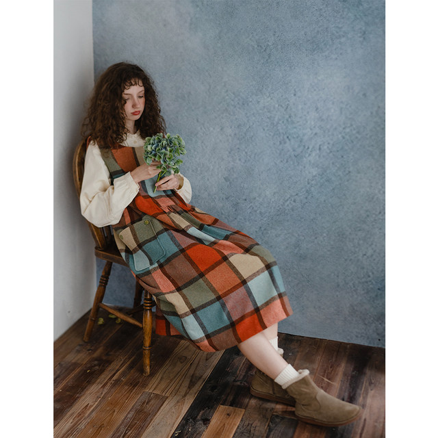 Ancient moss Altay's autumn color grid vest skirt literary vitality ...