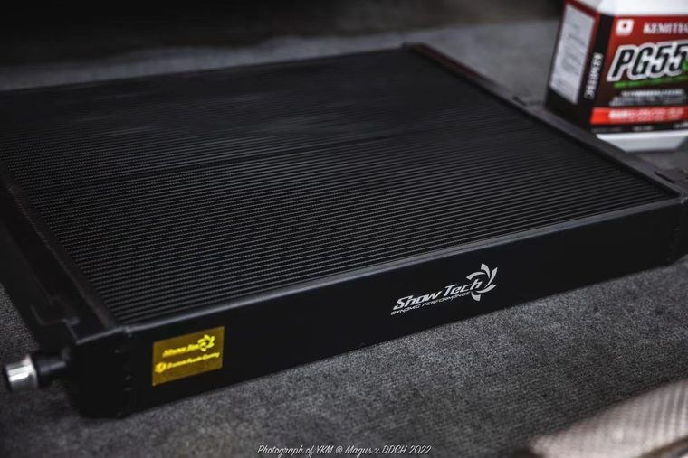 SNOWTECH modified to increase the intercooler water tank to adapt to ...