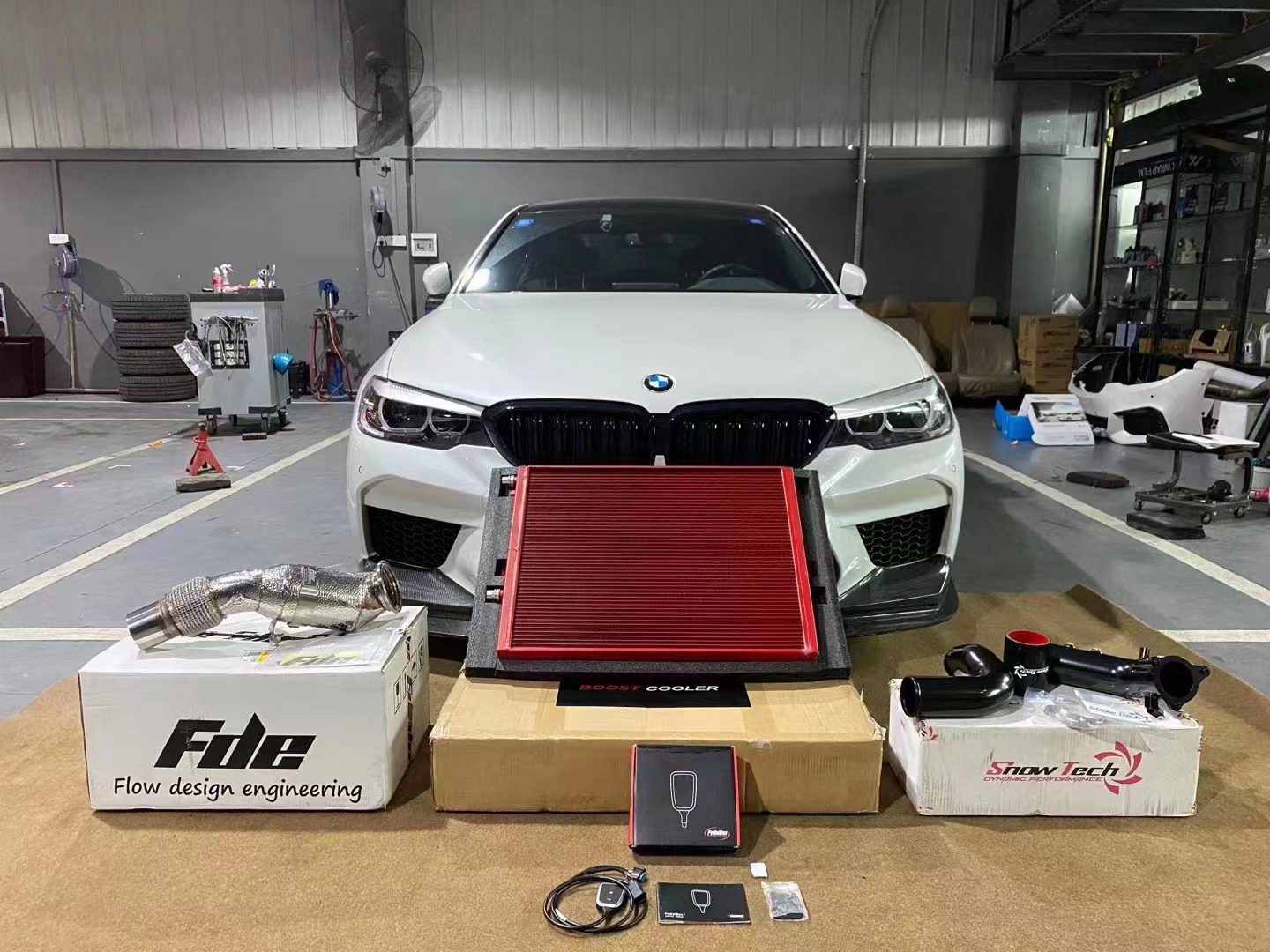 SNOWTECH modified to increase the intercooler water tank to adapt to ...