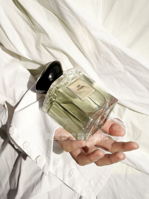 Showdown I bought 1,800 yuan of Yulong Tea Ping Dixia Royal Agarwood ...