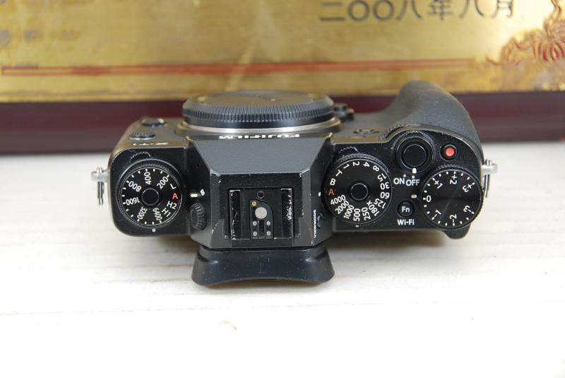 Fujifilm X-T1 mirrorless digital camera with flip screen, full HD 16 ...