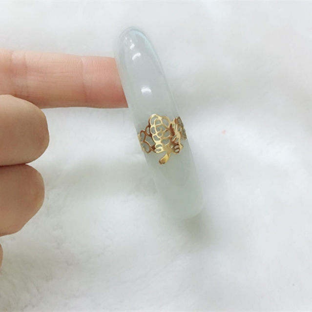 Broken jade bracelet inlaid with jade inlaid with gold jade cracked ...