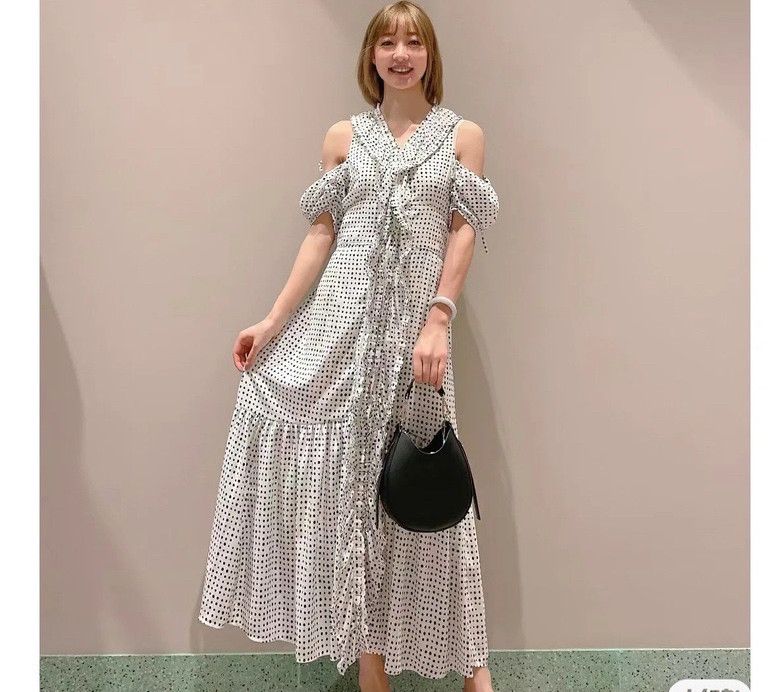 Flower series boutique spot 2024 Xia Xin style off -the -shoulder wave ...