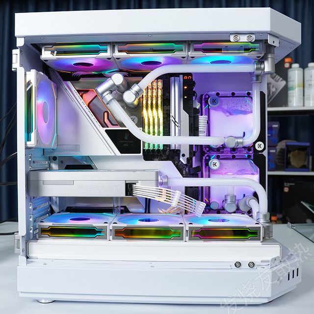 Embarrassteor Water Cold Hyte Y60 (Reproduced) Chassis Shuangshui Road ...