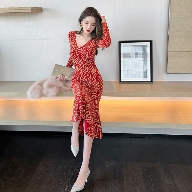 Dress with slim waist and elegant sister style v-neck mid-length French ...
