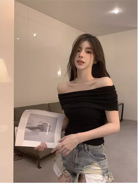 Celacium Shoulder Short -sleeved T -shirt Female Hot Girl Unique Tight Bottom Shirts Advanced Masics