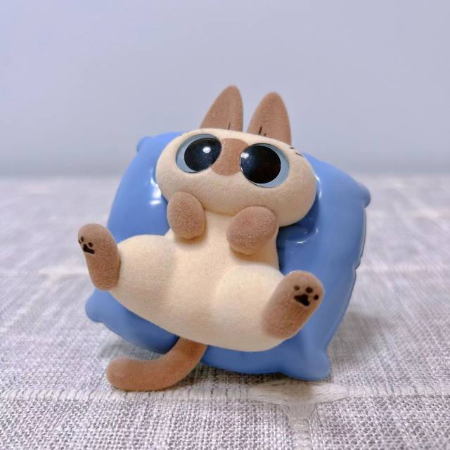 Genuine Siamese cat small bean paste blind box planting plush cute ...