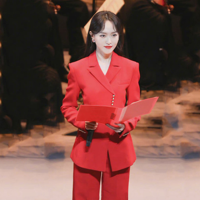 Celebration of the Goddess Fan Fan Ge's Gala of the Red suites, the ...